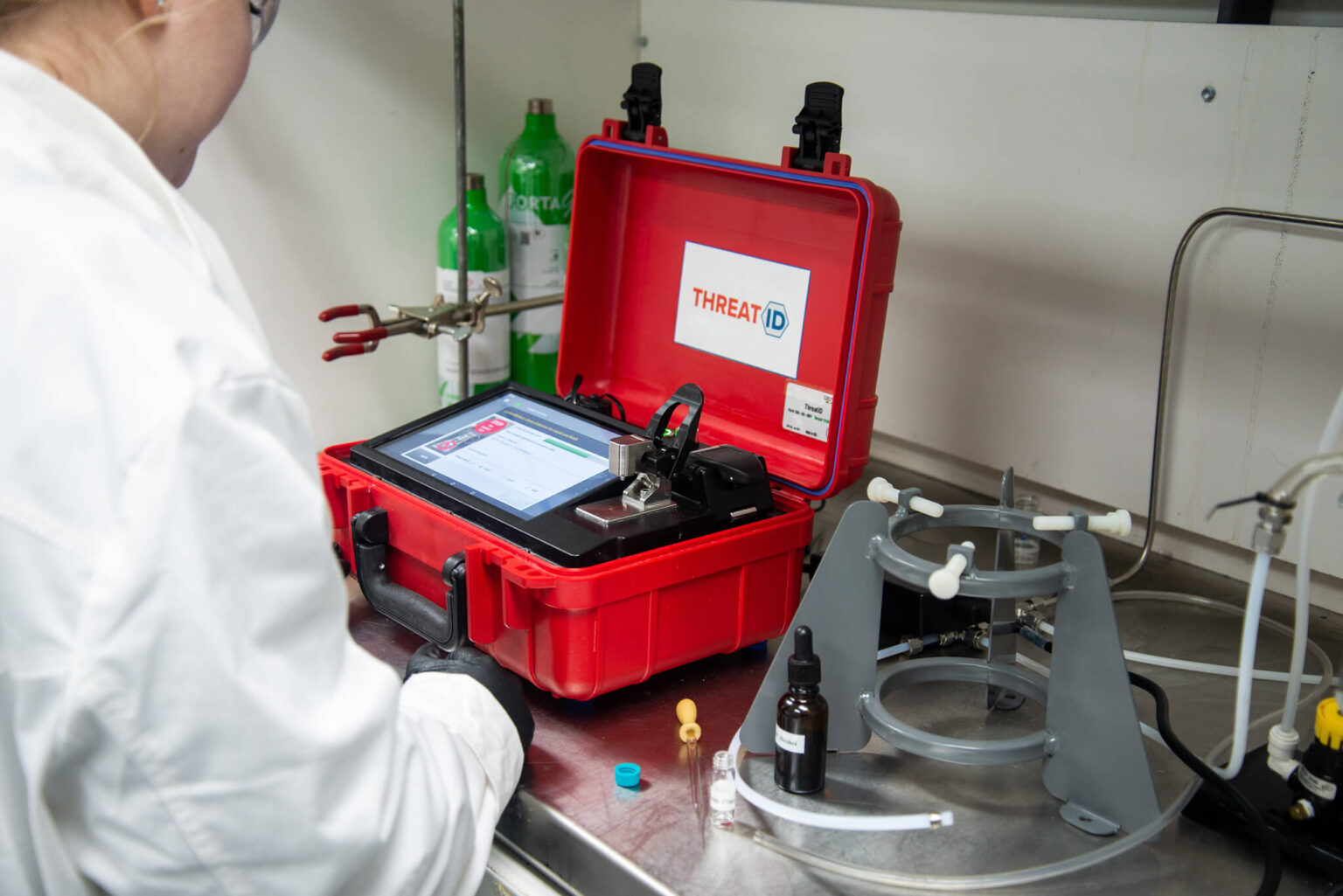 Chemical Analysis Devices | 908 Devices